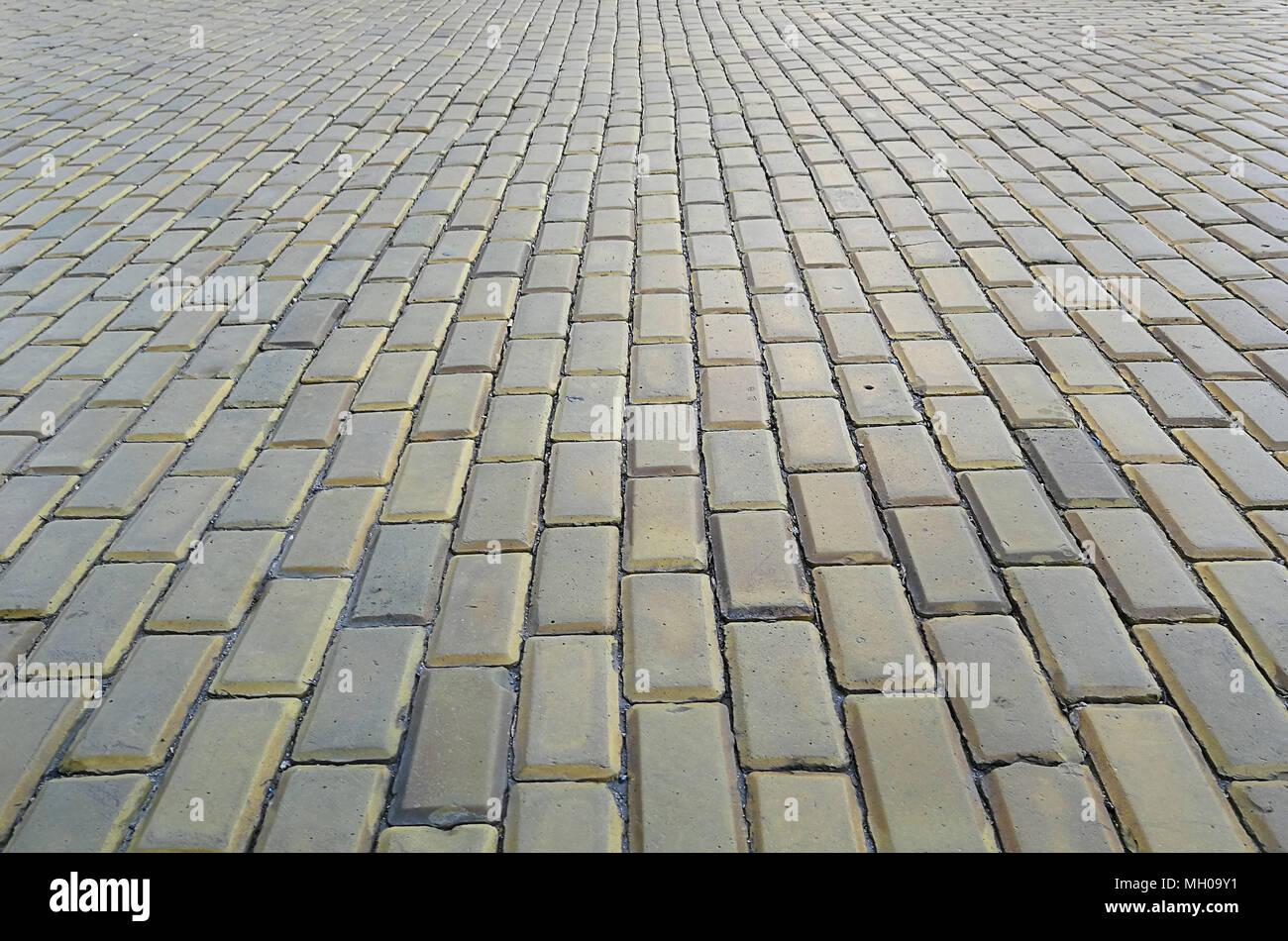 Block gepflasterte auffahrt -Fotos und -Bildmaterial in hoher Auflösung ...