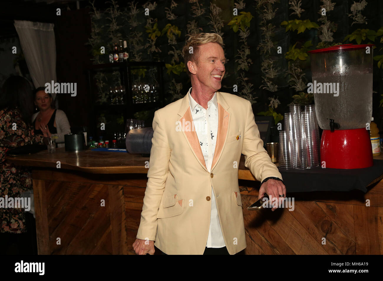 Berühmtheiten besuchen Tänzer gegen Krebs Leukämie und Lymphom ...