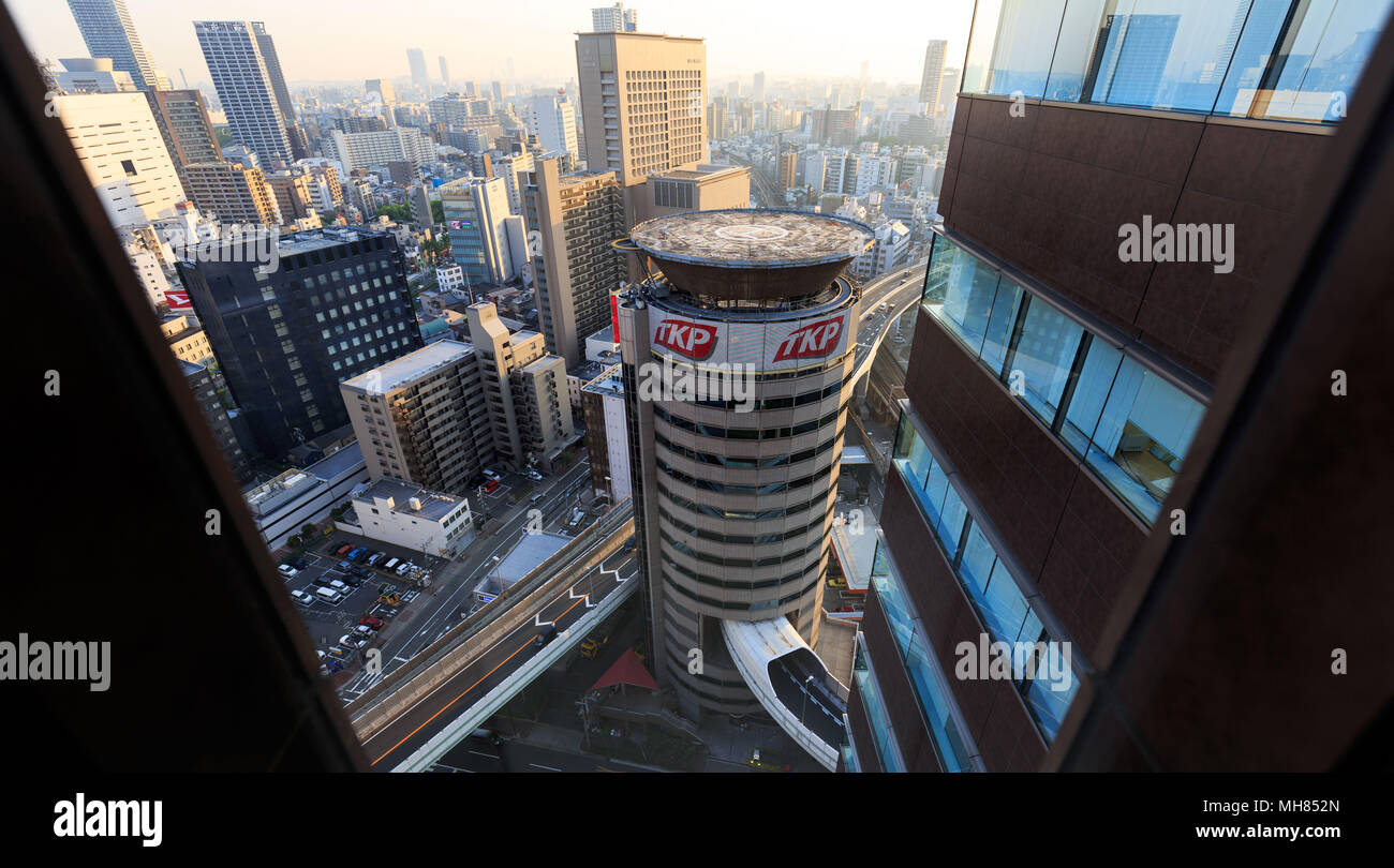 Tor turm gebäude osaka -Fotos und -Bildmaterial in hoher Auflösung – Alamy