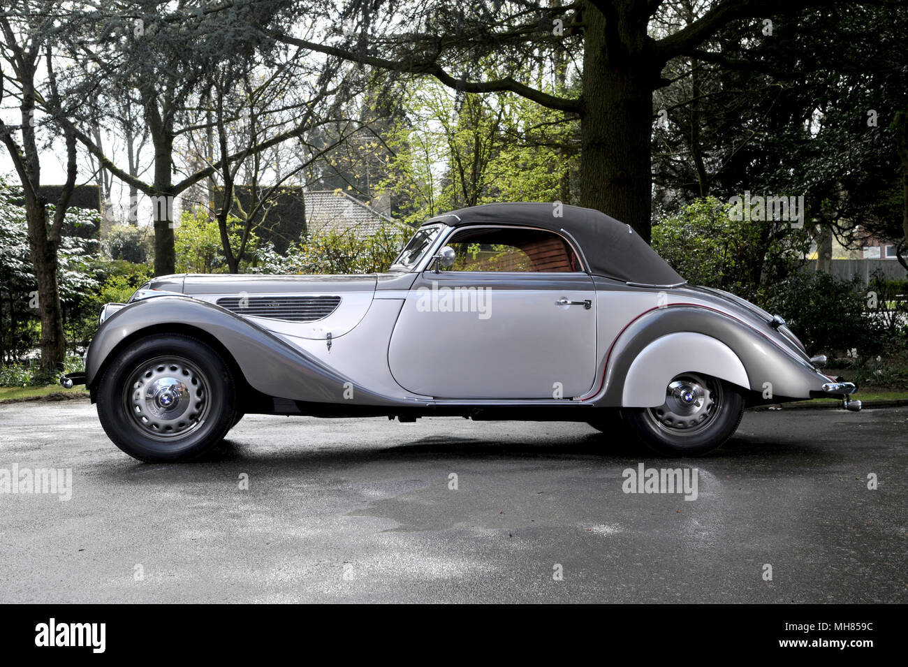 Bmw 327 -Fotos und -Bildmaterial in hoher Auflösung – Alamy