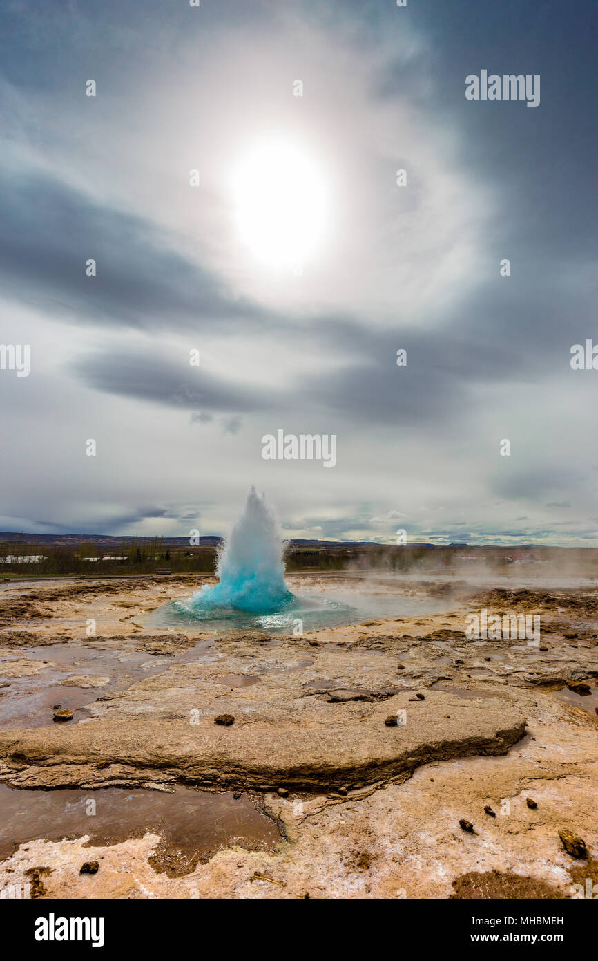 Vulkan island ausbruch -Fotos und -Bildmaterial in hoher Auflösung – Alamy