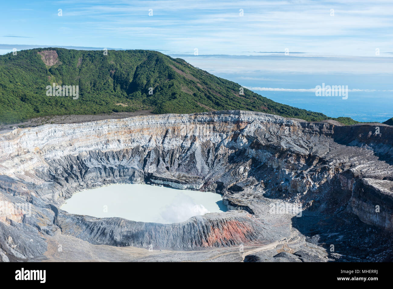 Vulkankegel Mit Krater Stockfotos und -bilder Kaufen - Alamy