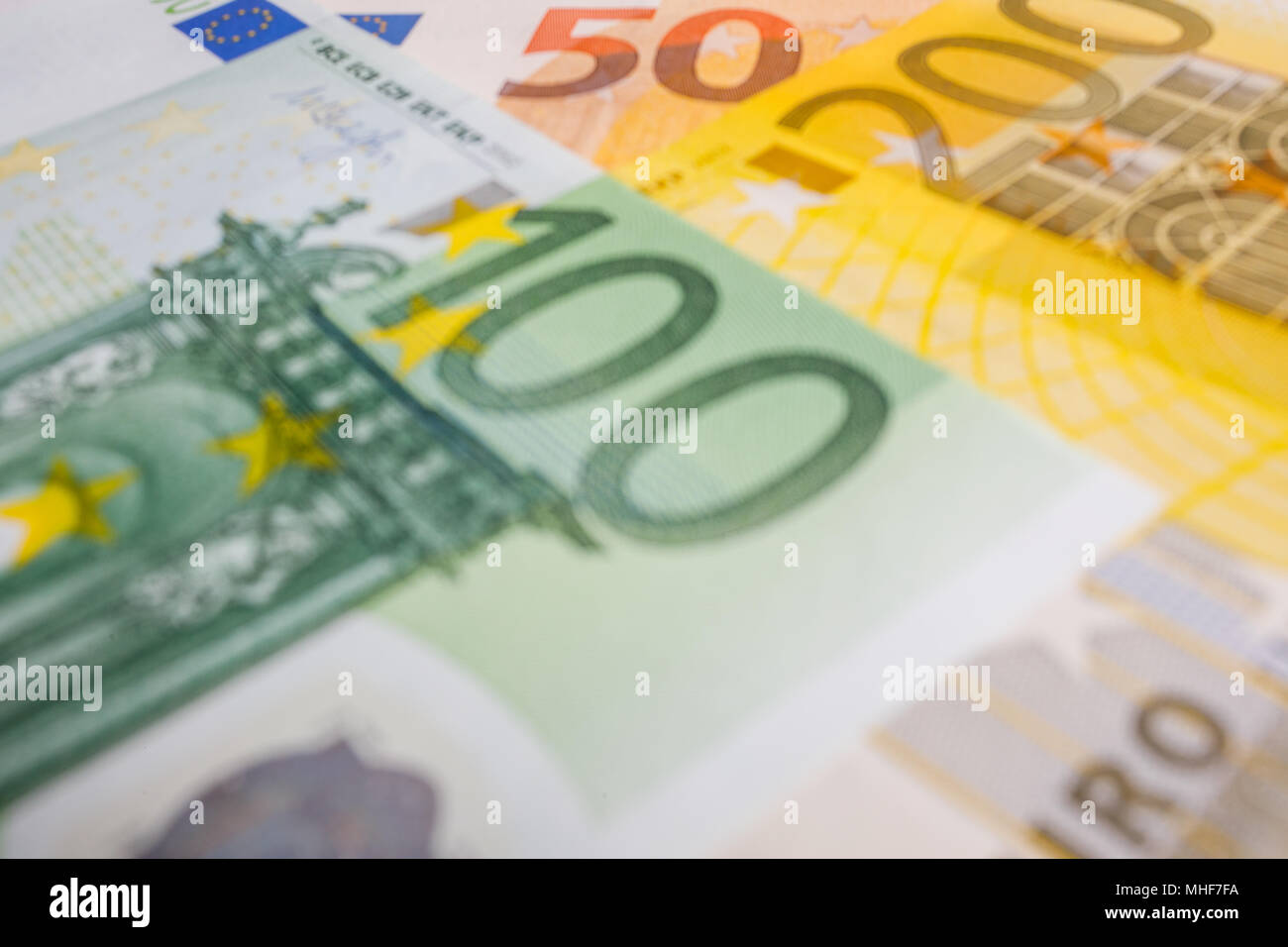 200 euros banknotes background -Fotos und -Bildmaterial in hoher ...