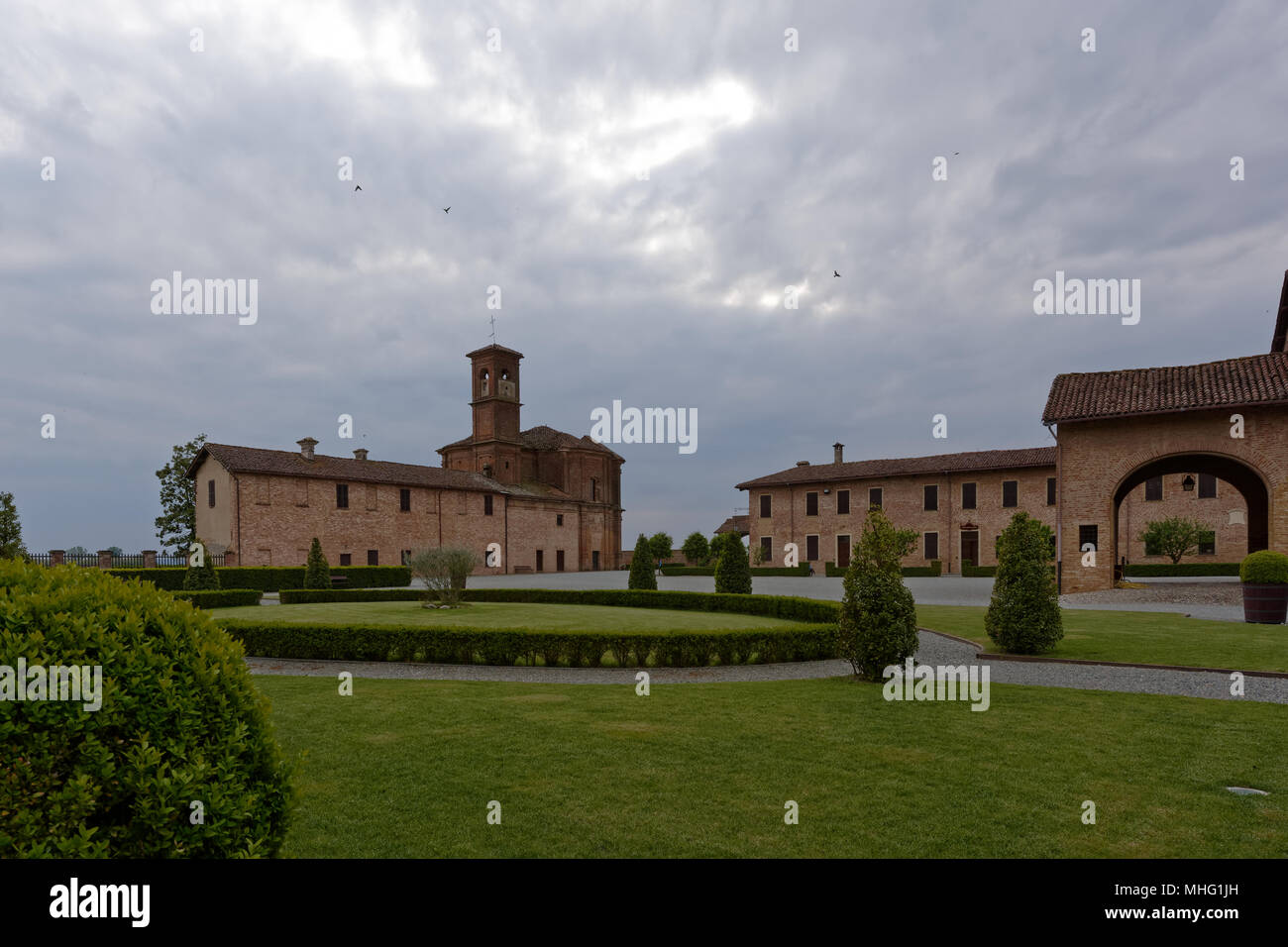 Abbazia di santa maria di lucedio -Fotos und -Bildmaterial in hoher ...