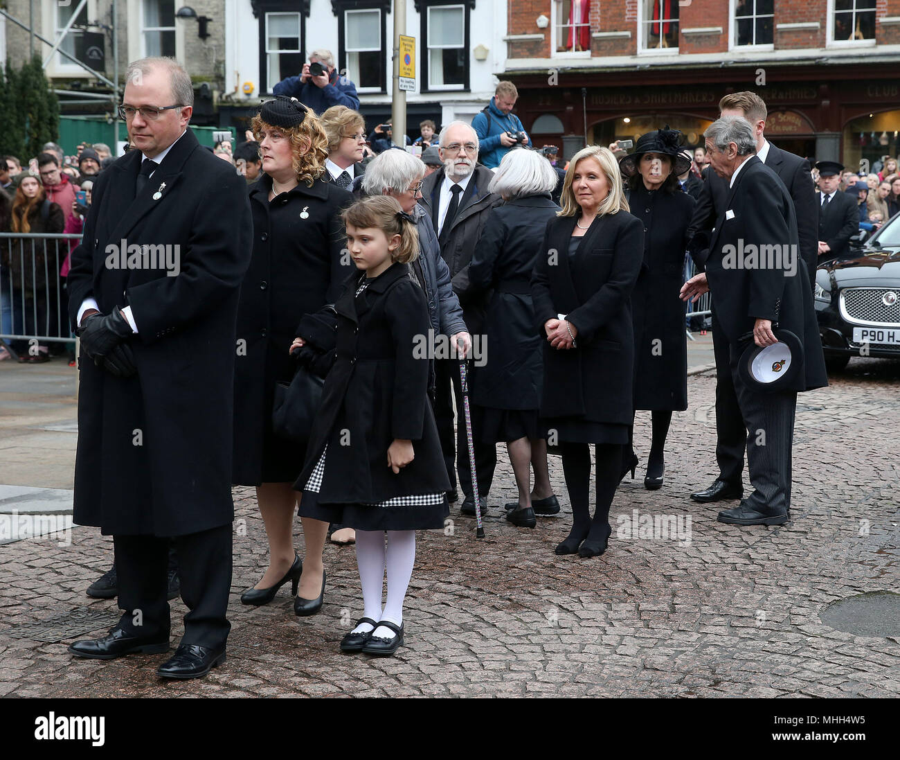 Die Beerdigung von Stephen Hawking an der Großen Marienkirche in ...