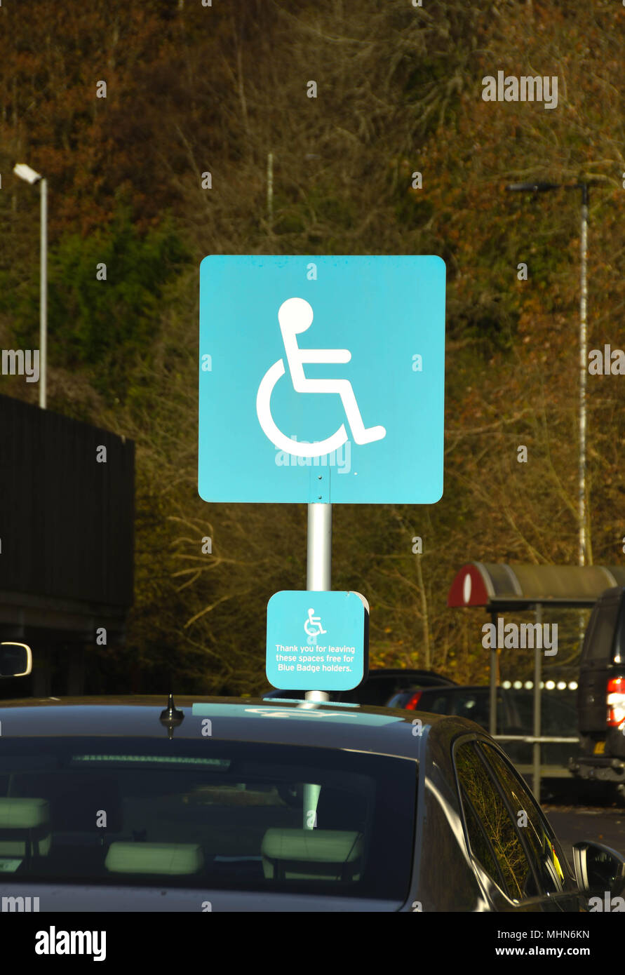 Blaue behinderung zeichen Stockfotos und -bilder Kaufen - Alamy