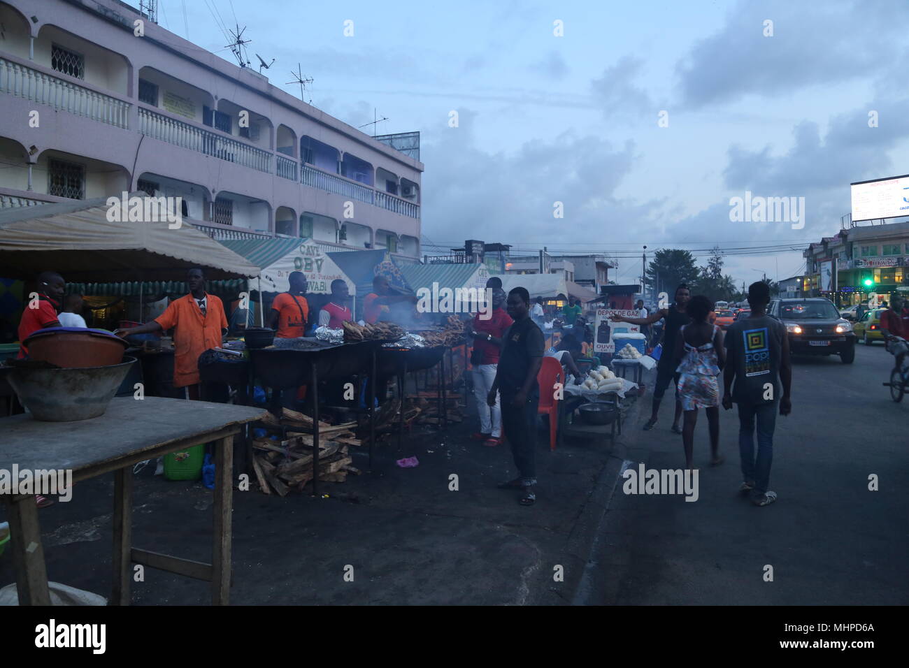 Abidjan grillage -Fotos und -Bildmaterial in hoher Auflösung – Alamy