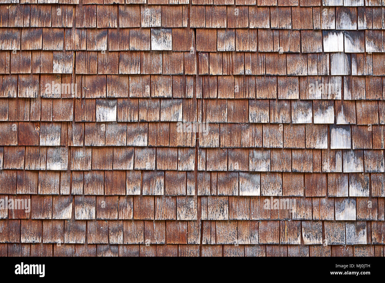 Cedar shingles siding -Fotos und -Bildmaterial in hoher Auflösung ...