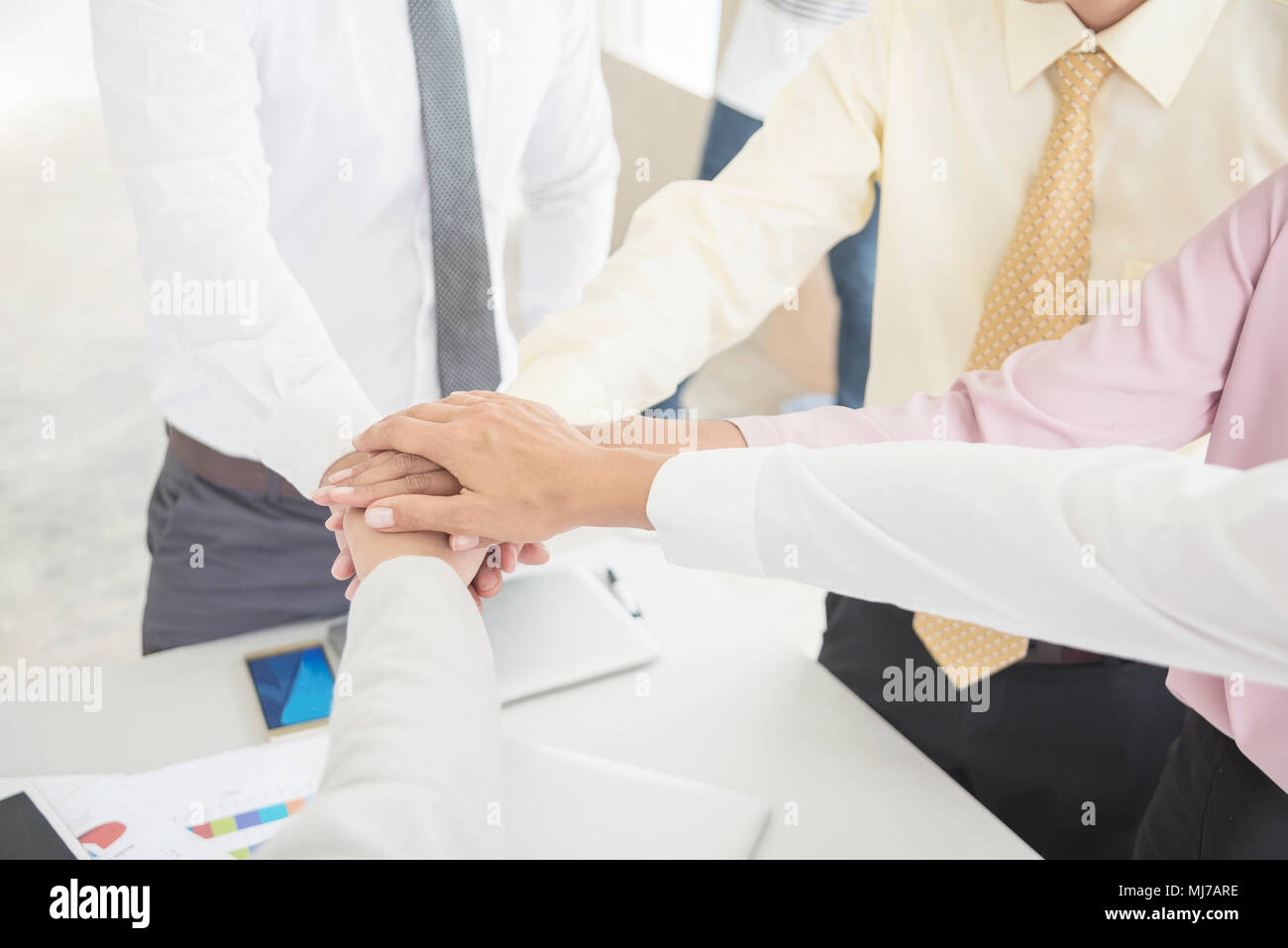 Succes team -Fotos und -Bildmaterial in hoher Auflösung – Alamy
