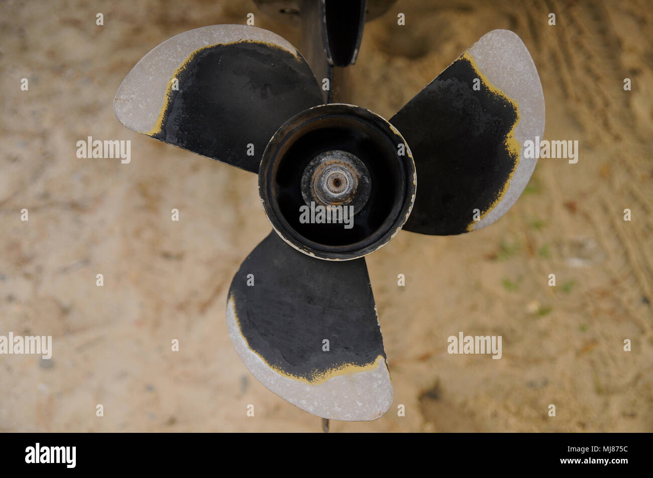 Brass propeller boat -Fotos und -Bildmaterial in hoher Auflösung – Alamy