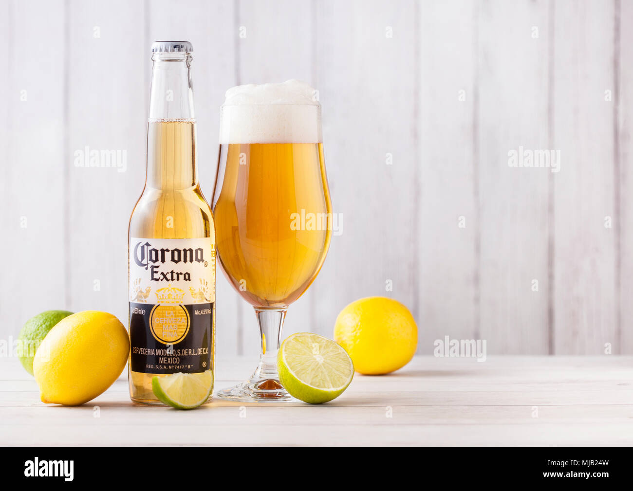 Cerveza modelo logo -Fotos und -Bildmaterial in hoher Auflösung – Alamy