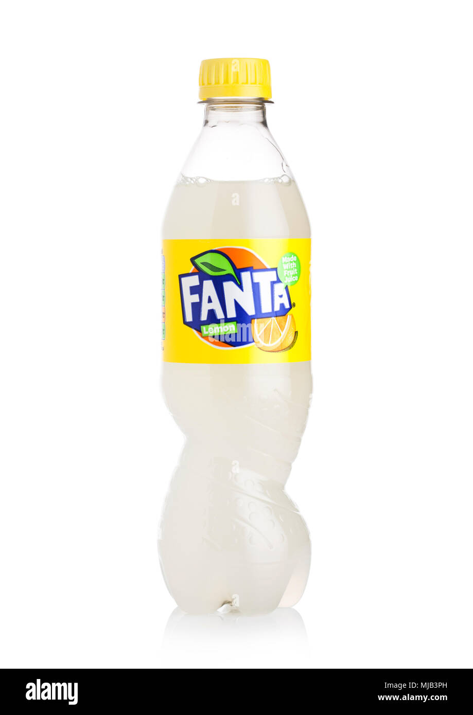 Fanta zitrone Ausgeschnittene Stockfotos und -bilder - Alamy