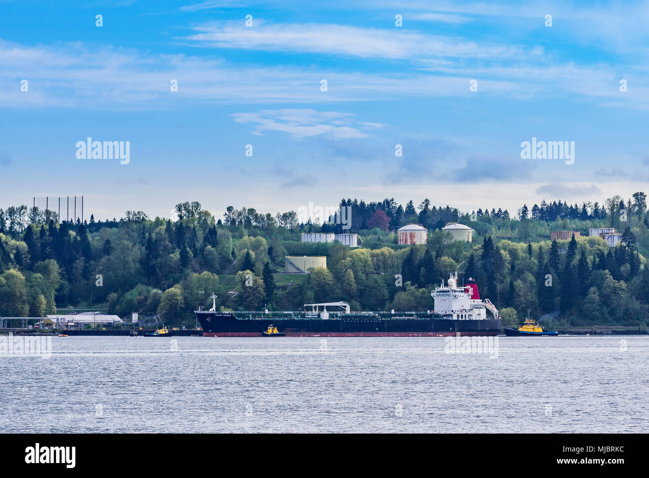 Burrard inlet oil burnaby -Fotos und -Bildmaterial in hoher Auflösung ...