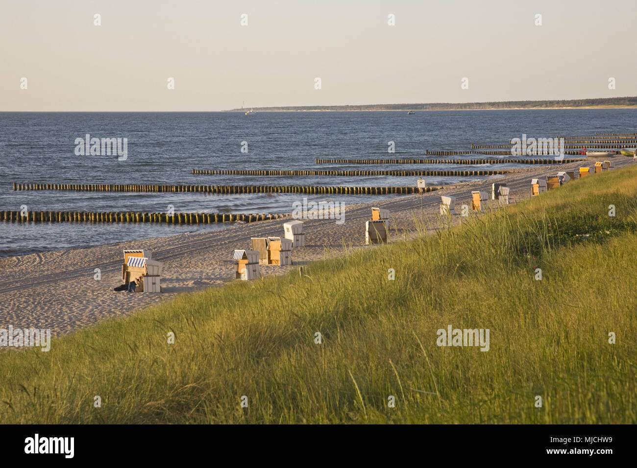 Strand in Ahrenshoop, Halbinsel Fischland-Darß-Zingst, Ostsee ...