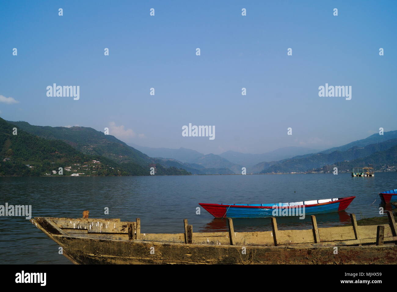 Phewa boot -Fotos und -Bildmaterial in hoher Auflösung – Alamy