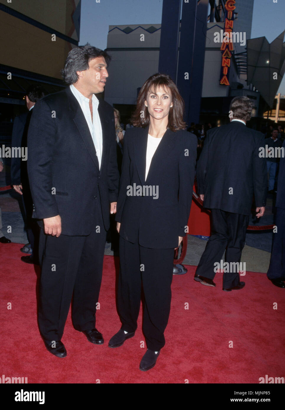 Kate jackson and husband -Fotos und -Bildmaterial in hoher Auflösung ...