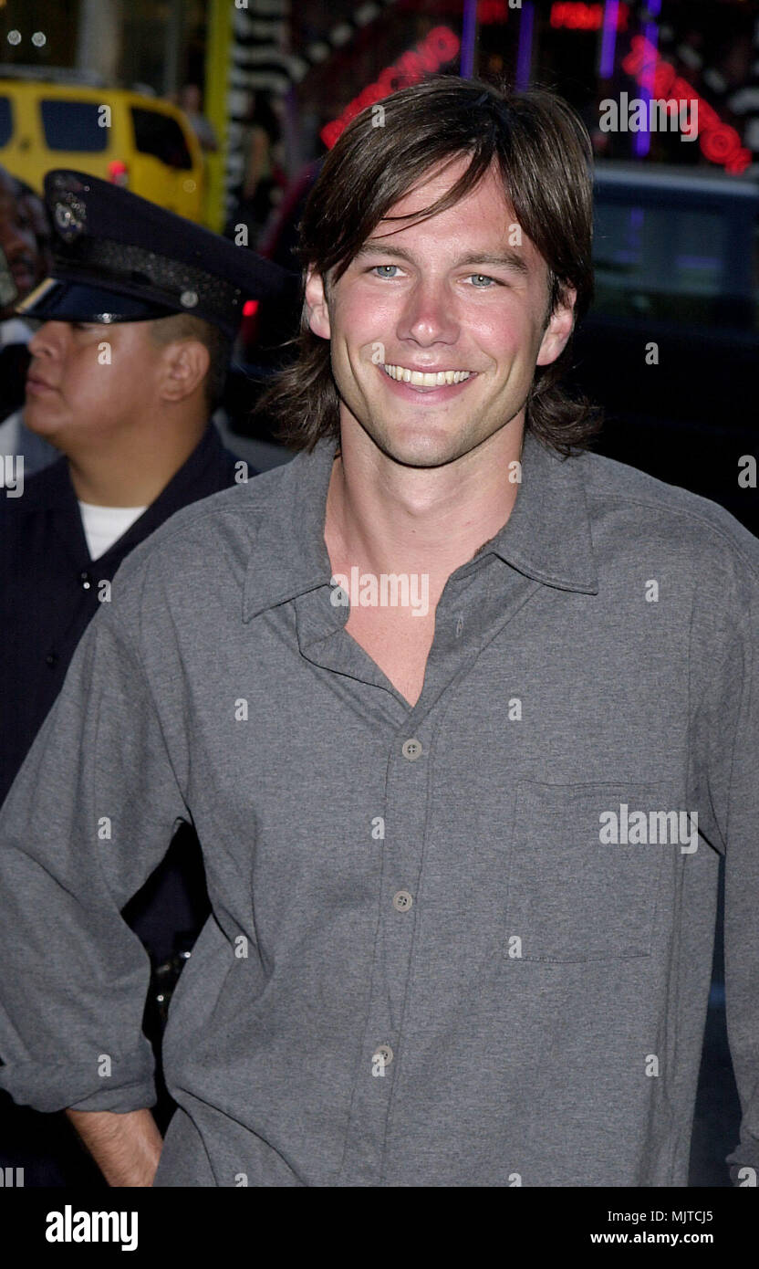 Eddie mills red carpet event -Fotos und -Bildmaterial in hoher ...