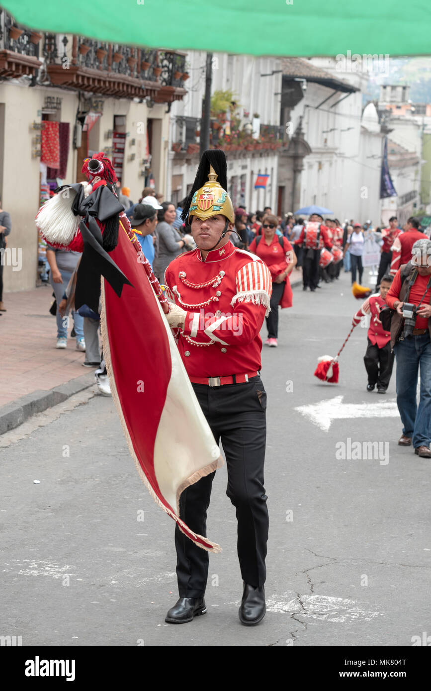 Ecuadorianische parade -Fotos und -Bildmaterial in hoher Auflösung – Alamy