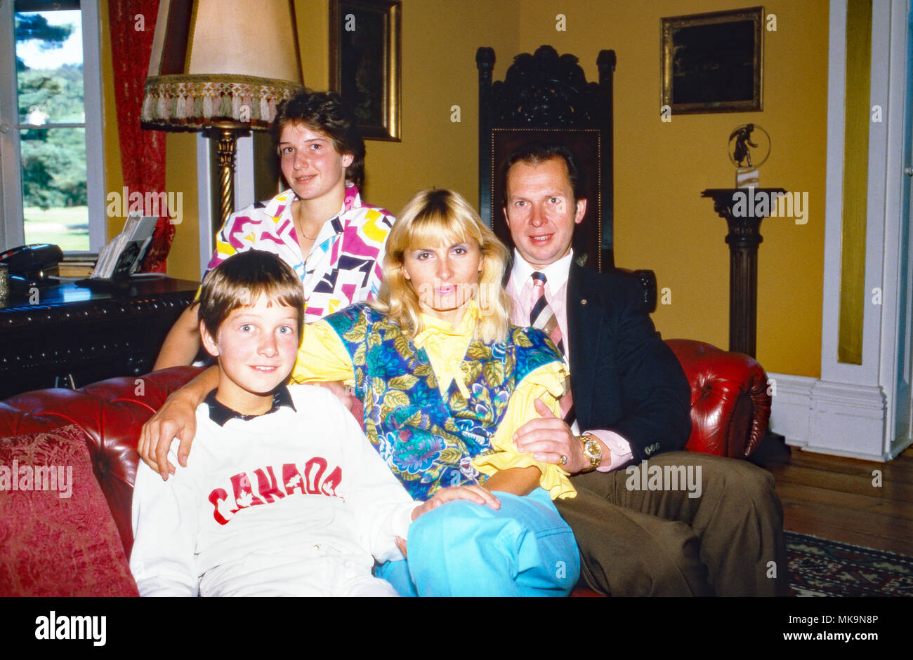 Johannes Neckermann, Sohn von Dressurreiter Josef Neckermann, mit ...