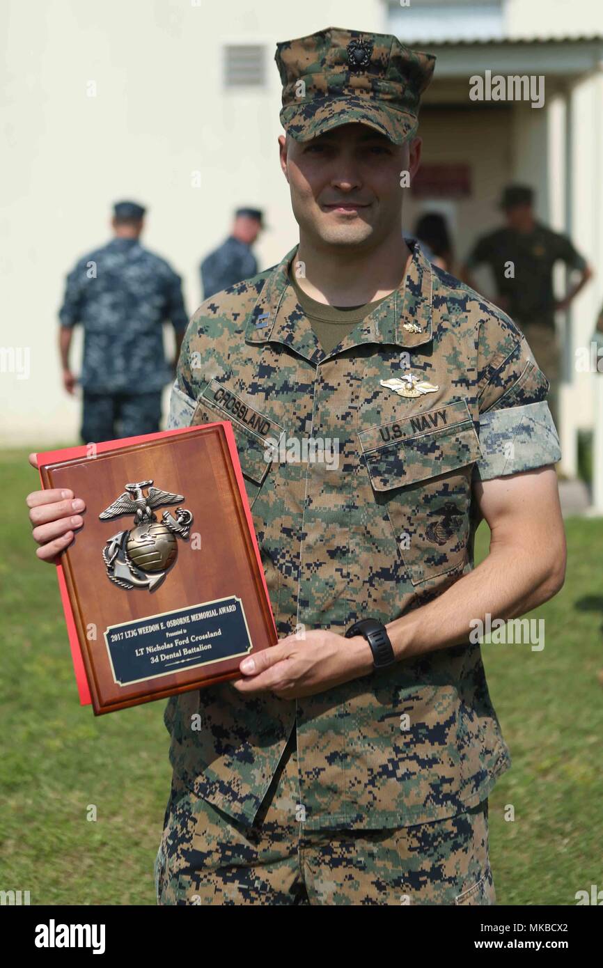 Lt jgweedon e osbourne auszeichnung -Fotos und -Bildmaterial in hoher ...