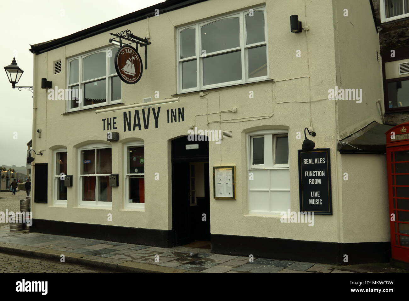 Navy inn -Fotos und -Bildmaterial in hoher Auflösung – Alamy