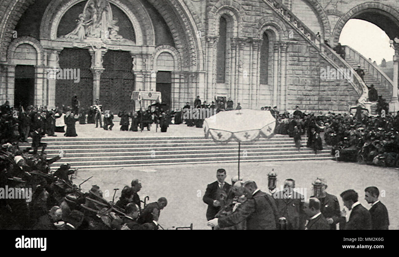 Segen segnen -Fotos und -Bildmaterial in hoher Auflösung – Alamy