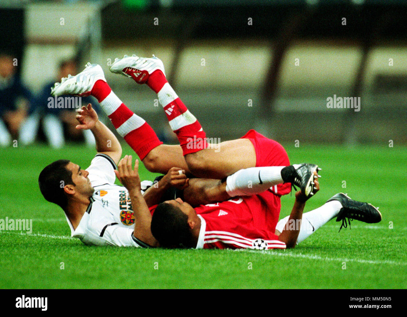 Champions league final 2001 -Fotos und -Bildmaterial in hoher Auflösung ...