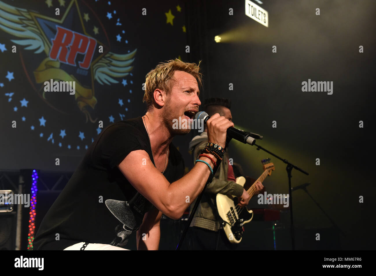 Rick parfitt -Fotos und -Bildmaterial in hoher Auflösung – Alamy