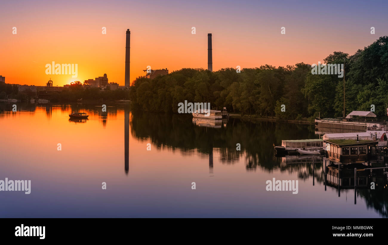 Treptow Park Spree Park Berlin Stockfotos und -bilder Kaufen - Alamy