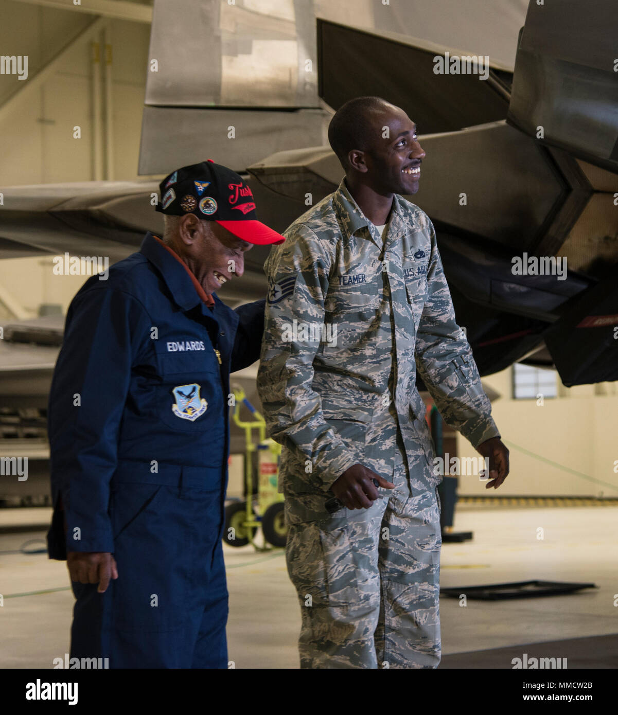 U.S. Army Air Corps Staff Sgt. Leslie Edwards, ein Tuskegee Flieger der ...