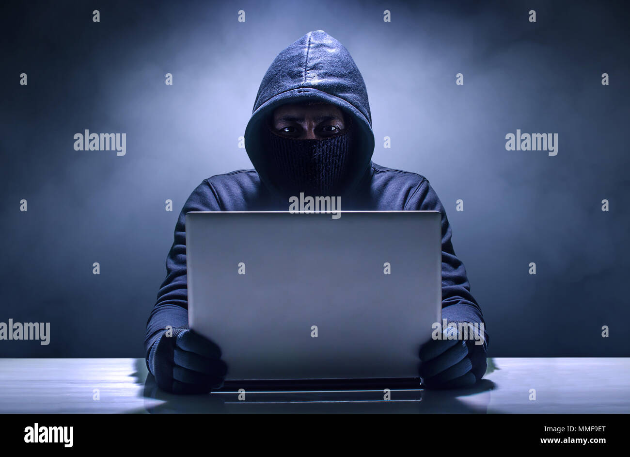 Computer exploit -Fotos und -Bildmaterial in hoher Auflösung – Alamy