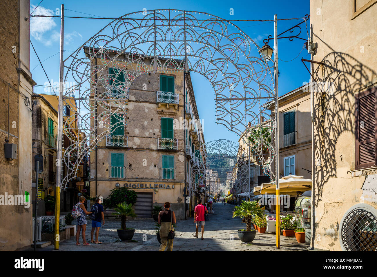 Eine Straße in Tropea, Kalabrien, Italien Stockfotografie - Alamy