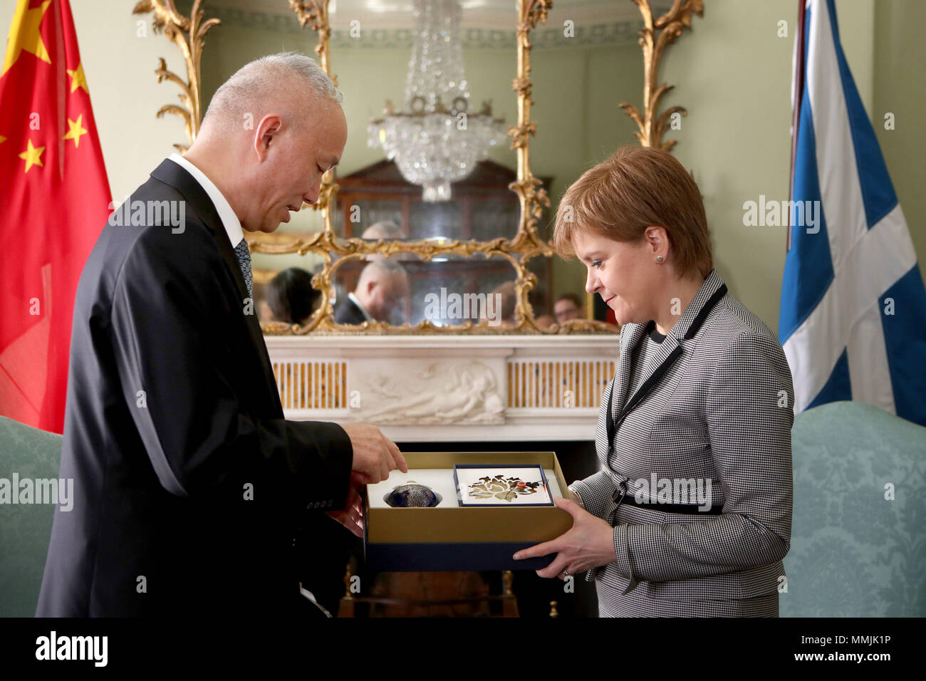 Salon bute house -Fotos und -Bildmaterial in hoher Auflösung – Alamy