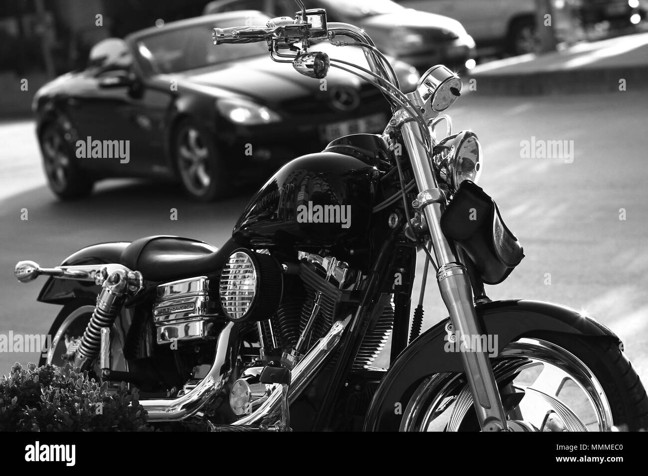 Harley davidson chopper Schwarzweiß-Stockfotos und -bilder - Alamy