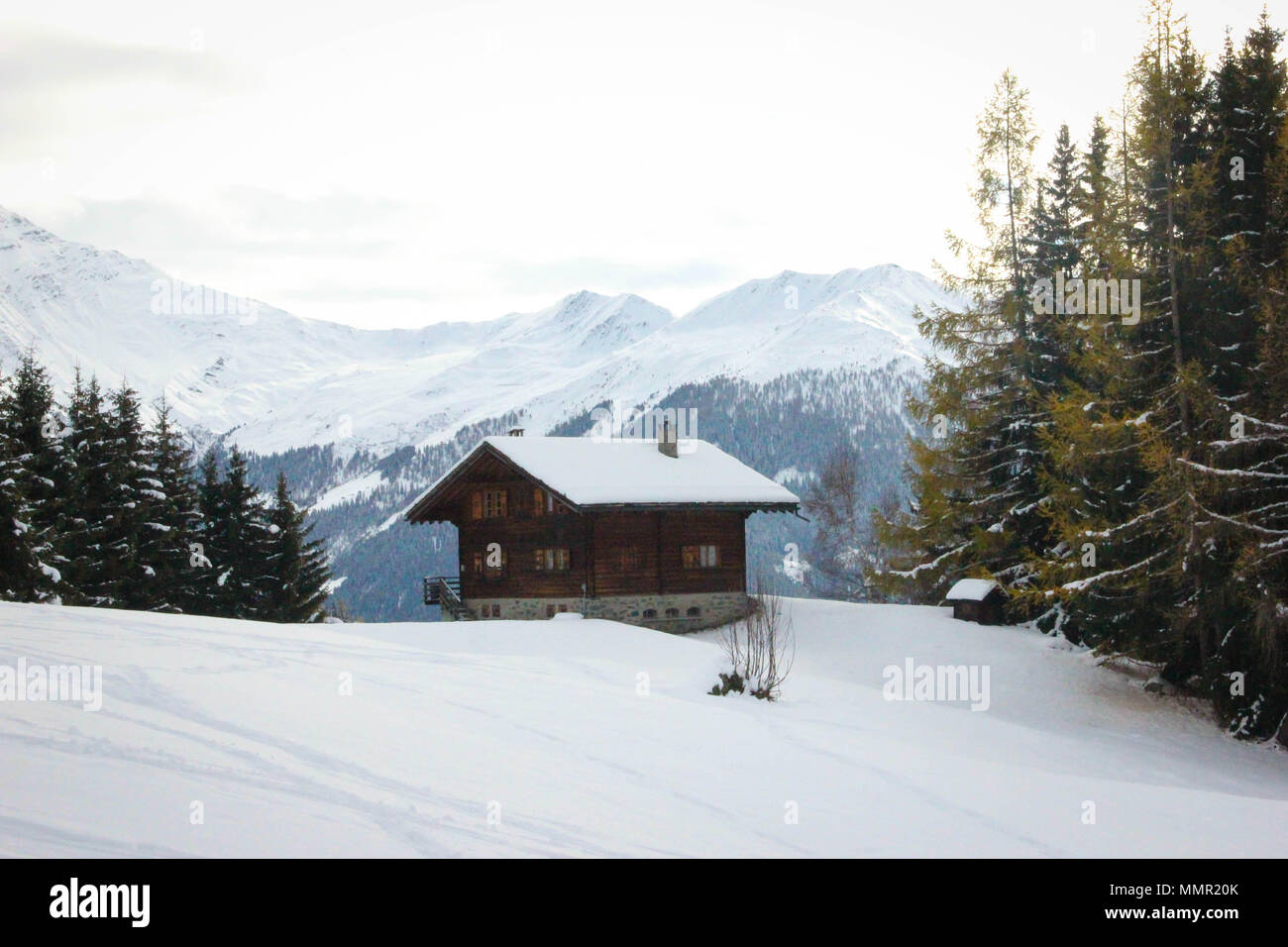 Traditionelles holzchalet grindelwald -Fotos und -Bildmaterial in hoher Auflösung – Alamy