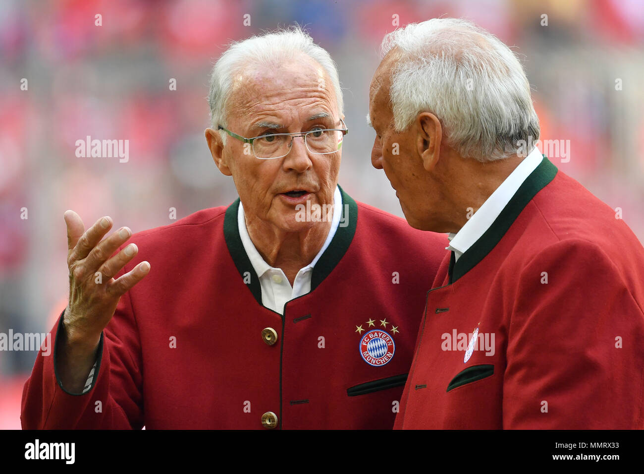 Franz Beckenbauer (Ehrenpräsident des FC Bayern München), mit Franz ...