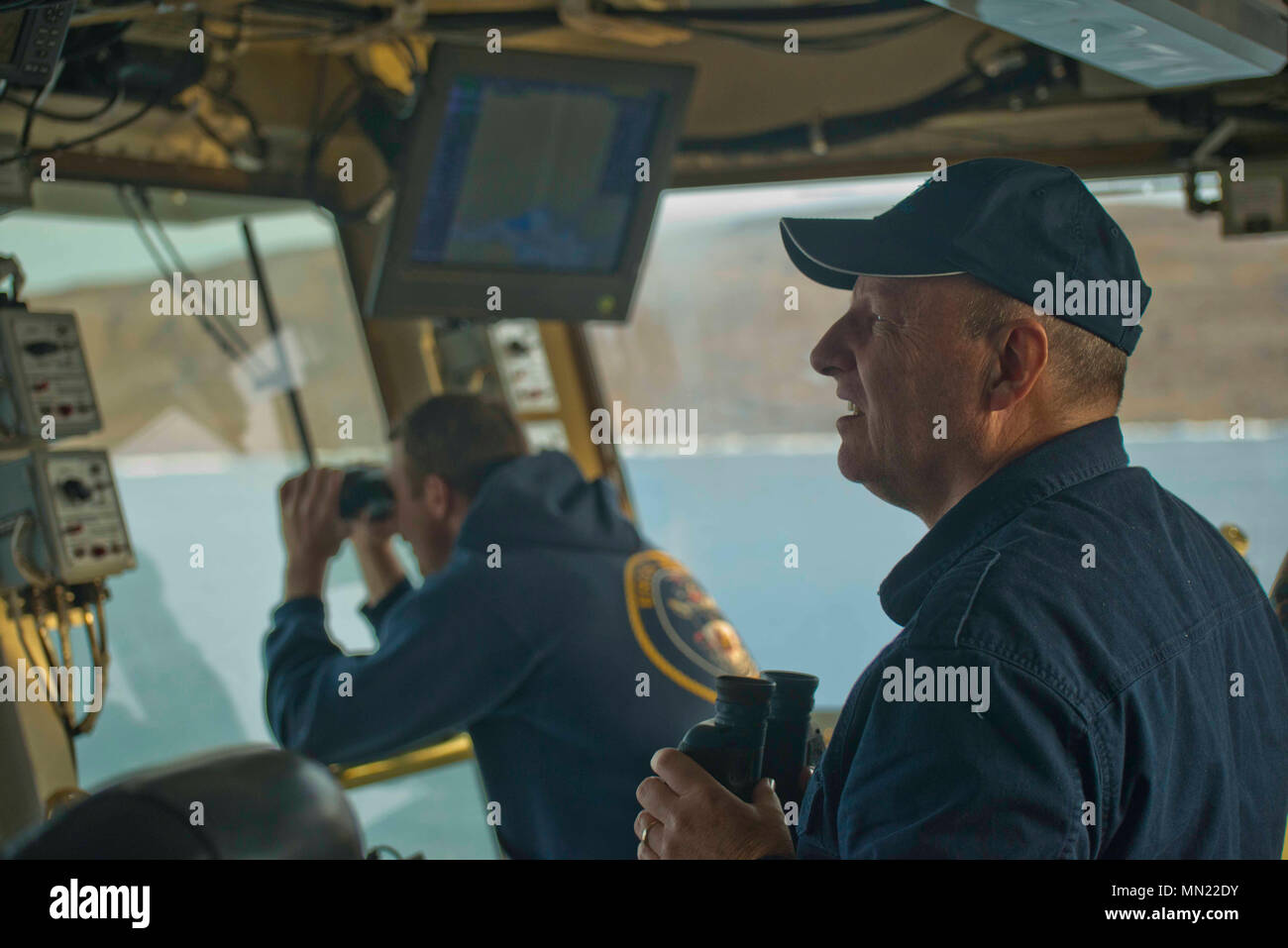 Lt cmdr patrick armstrong -Fotos und -Bildmaterial in hoher Auflösung ...