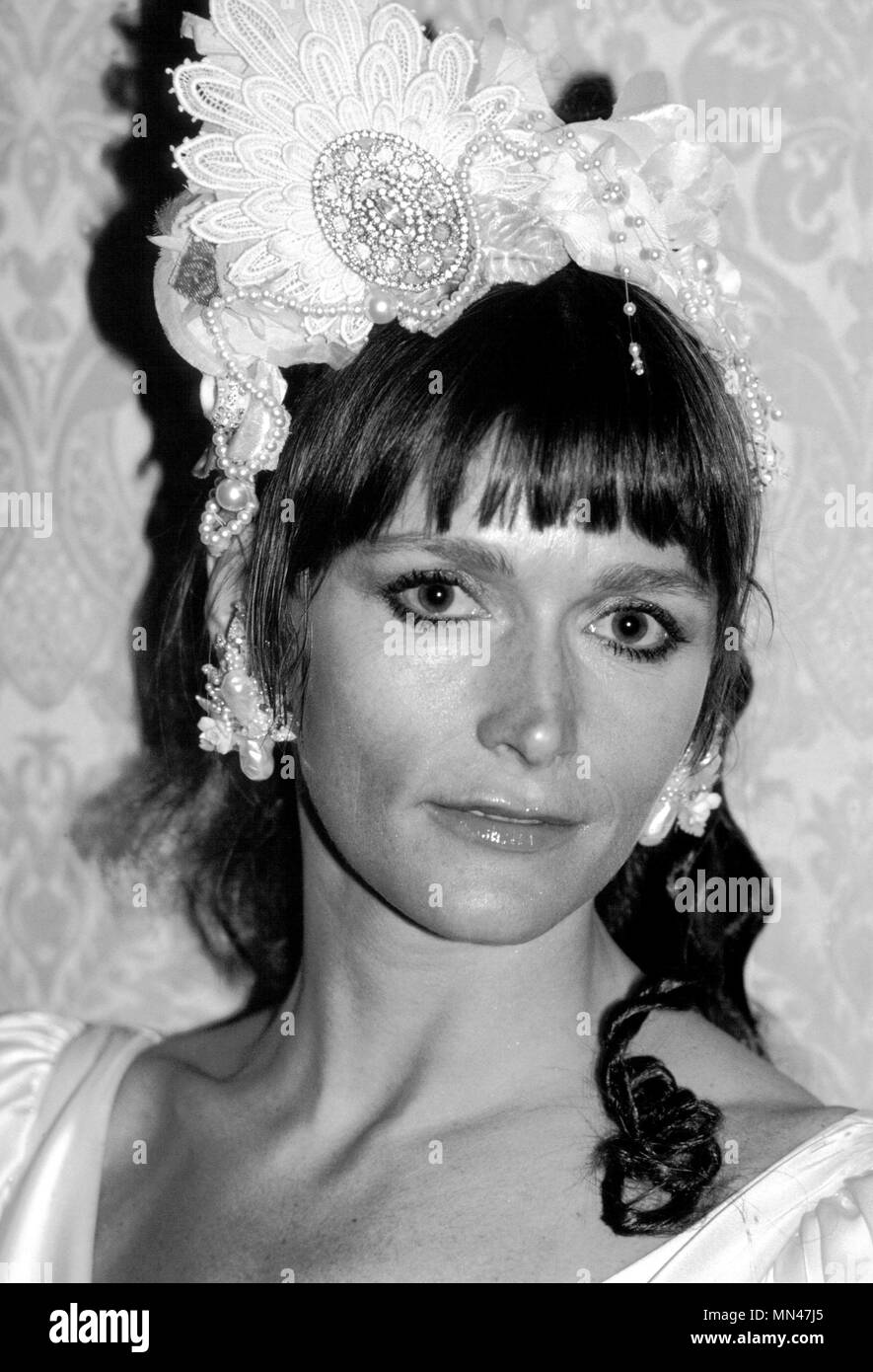 Margot kidder Schwarzweiß-Stockfotos und -bilder - Alamy