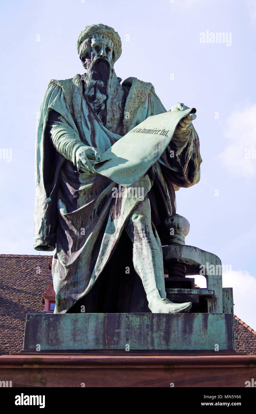 Johannes gutenberg bronze statue -Fotos und -Bildmaterial in hoher ...