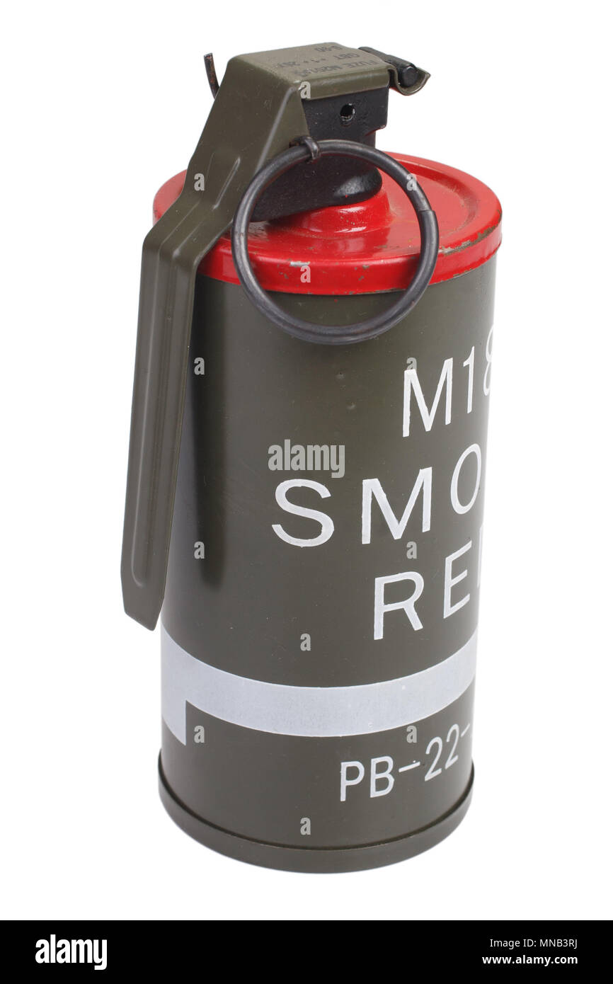 M 18 Red Smoke Grenade Stockfotografie - Alamy