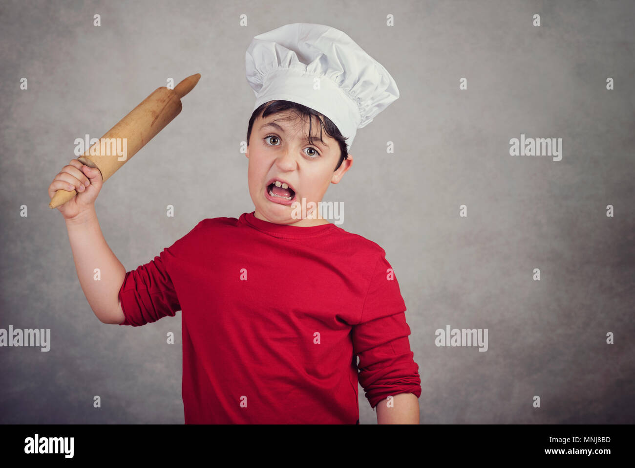 Koch kind -Fotos und -Bildmaterial in hoher Auflösung – Alamy