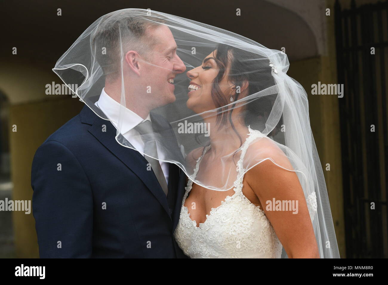 Meghan markle krawattenknoten -Fotos und -Bildmaterial in hoher ...