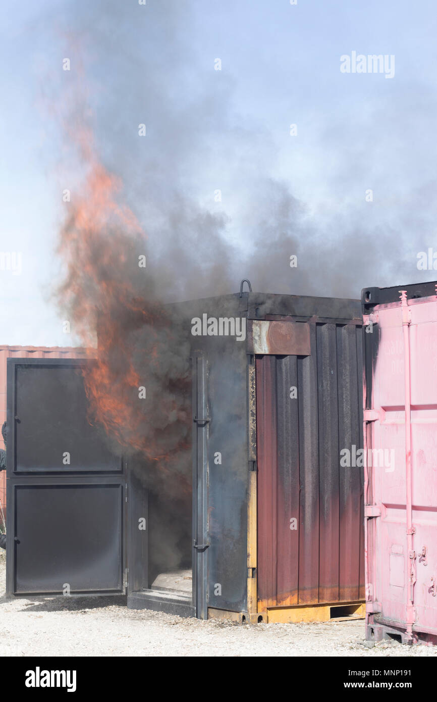 Ship fire brigade station -Fotos und -Bildmaterial in hoher Auflösung ...