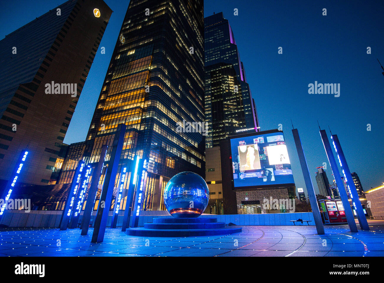 Samseong station -Fotos und -Bildmaterial in hoher Auflösung – Alamy