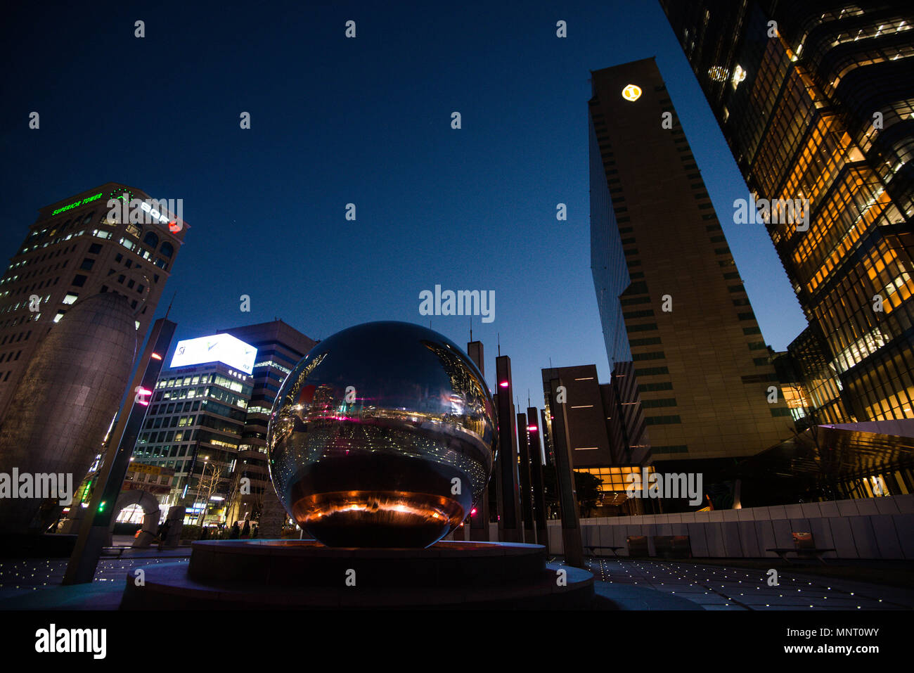 Samseong station -Fotos und -Bildmaterial in hoher Auflösung – Alamy