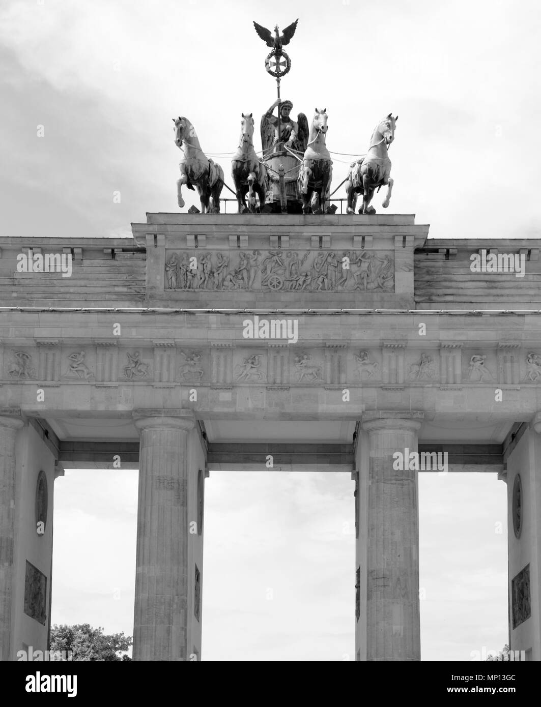 Brandenburger Tor (Deutsch: Brandenburger Tor), aus dem 18. Jahrhundert ...