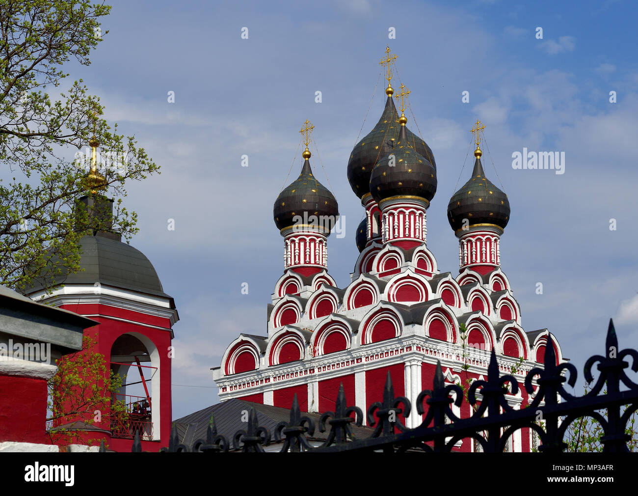 Moskau, Russland - Tempel von tichwin Ikone der Mutter Gottes ...