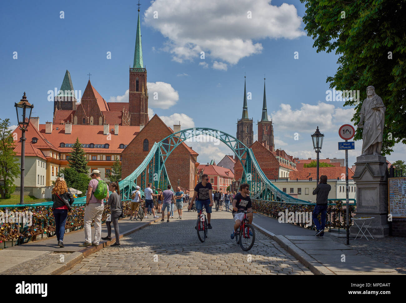 Wroclaw Ostrow Tumski Brücke Most Tumski Wrocław Stockfotografie - Alamy