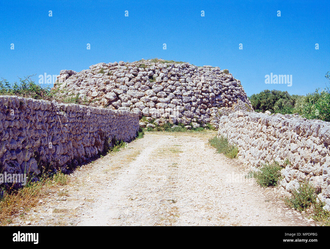 Megalitico denkmal -Fotos und -Bildmaterial in hoher Auflösung – Alamy