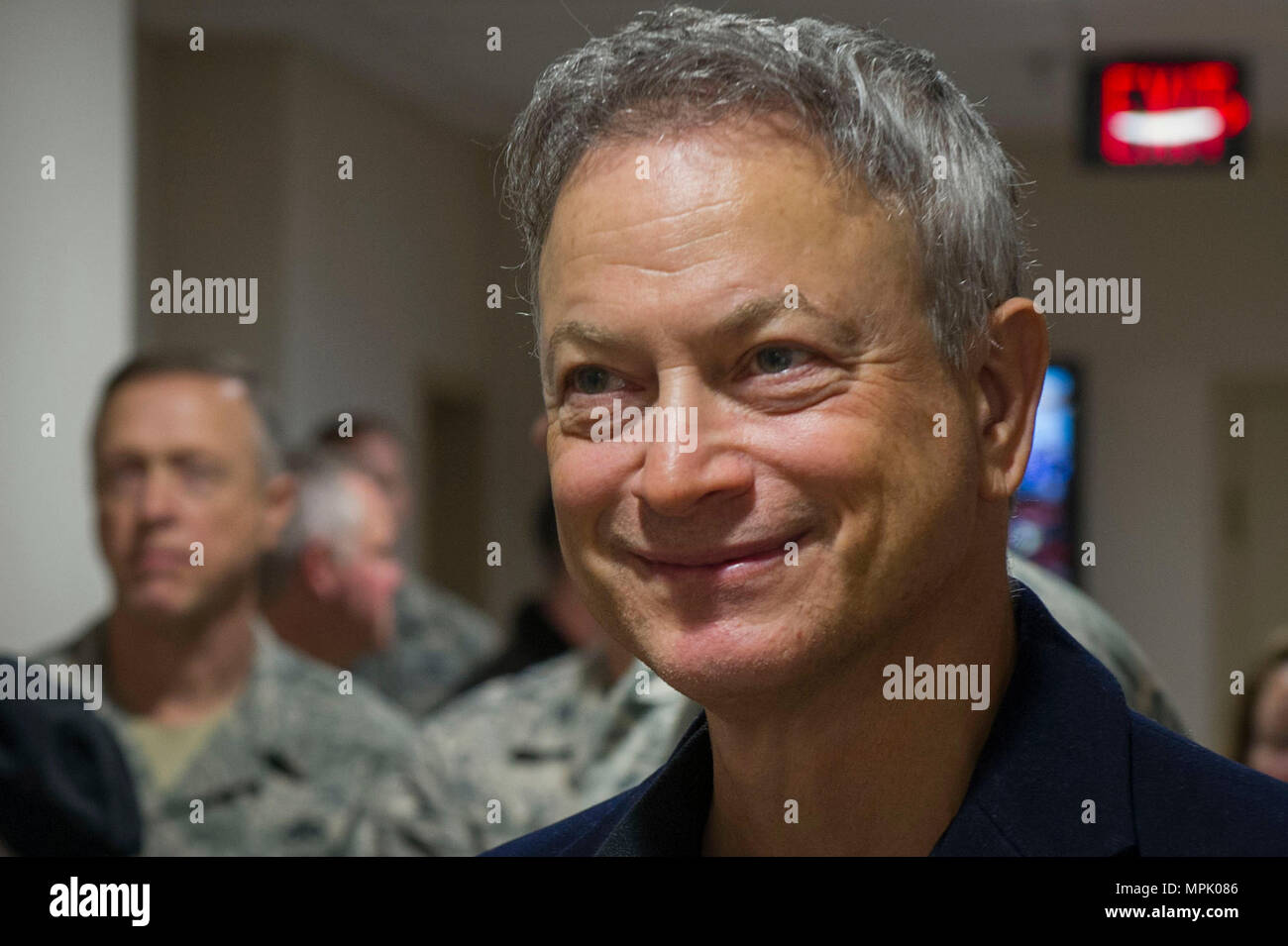 Schauspieler Gary Sinise besucht die United States Air Force Band bei ...